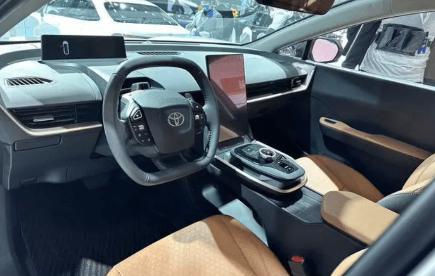 一汽丰田首款纯电轿车bZ3开启预售 , 18.98万元起售_搜狐汽车_搜狐网