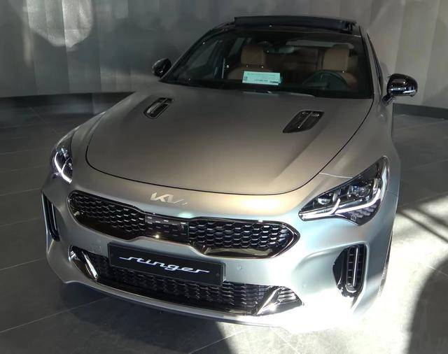 “毒刺”即将落幕！实拍起亚斯汀格致敬版，3.3T+8AT，限量1000台_搜狐汽车_搜狐网