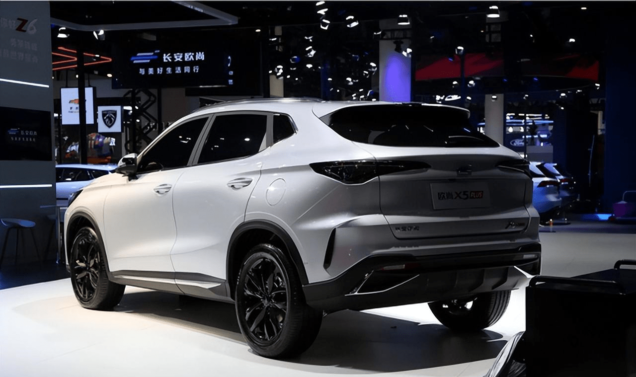 配隔音玻璃，搭载1.5T，9.59万起卖，带你看长安欧尚X5 PLUS_搜狐汽车_搜狐网