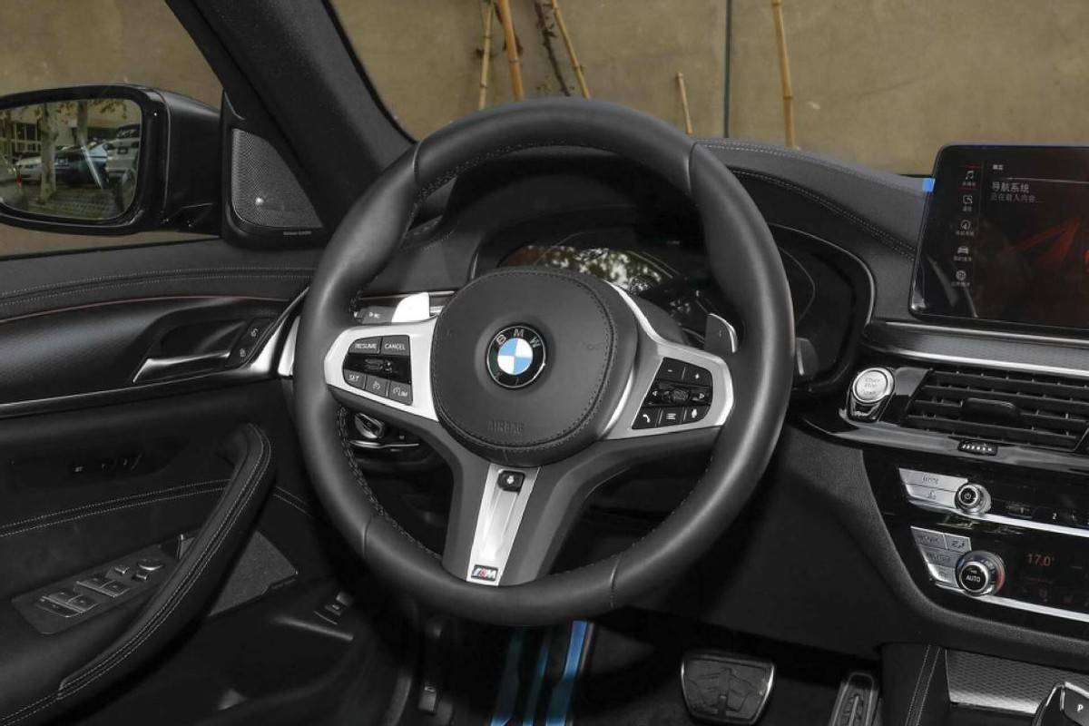 C级车中的“狠货”，配3.0T动力提速5.1秒，还是纯进口，宝马540i_搜狐汽车_搜狐网