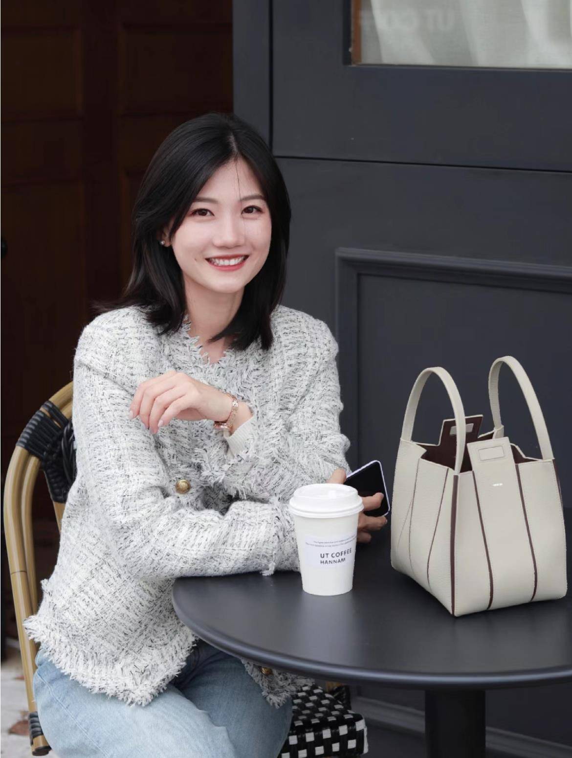 “过年的第一身穿搭”，就学她这样穿 -6park.com