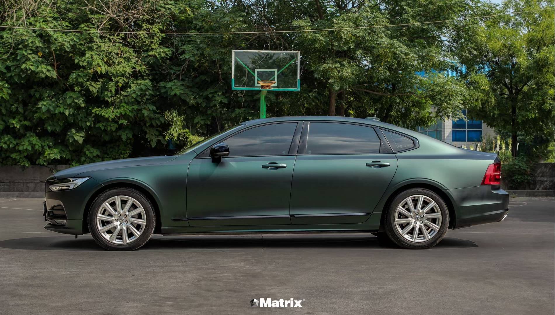 沃尔沃S90Matrix矩阵改色膜超哑仙踪绿，纯正的墨绿色简单高级_厚重感_自带_系列