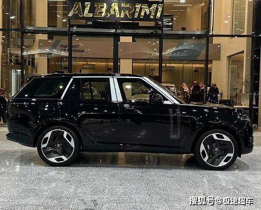 细节升级明显，不愧是路虎“旗舰”，轮毂造型动感大气，4.4T+8AT_搜狐汽车_搜狐网