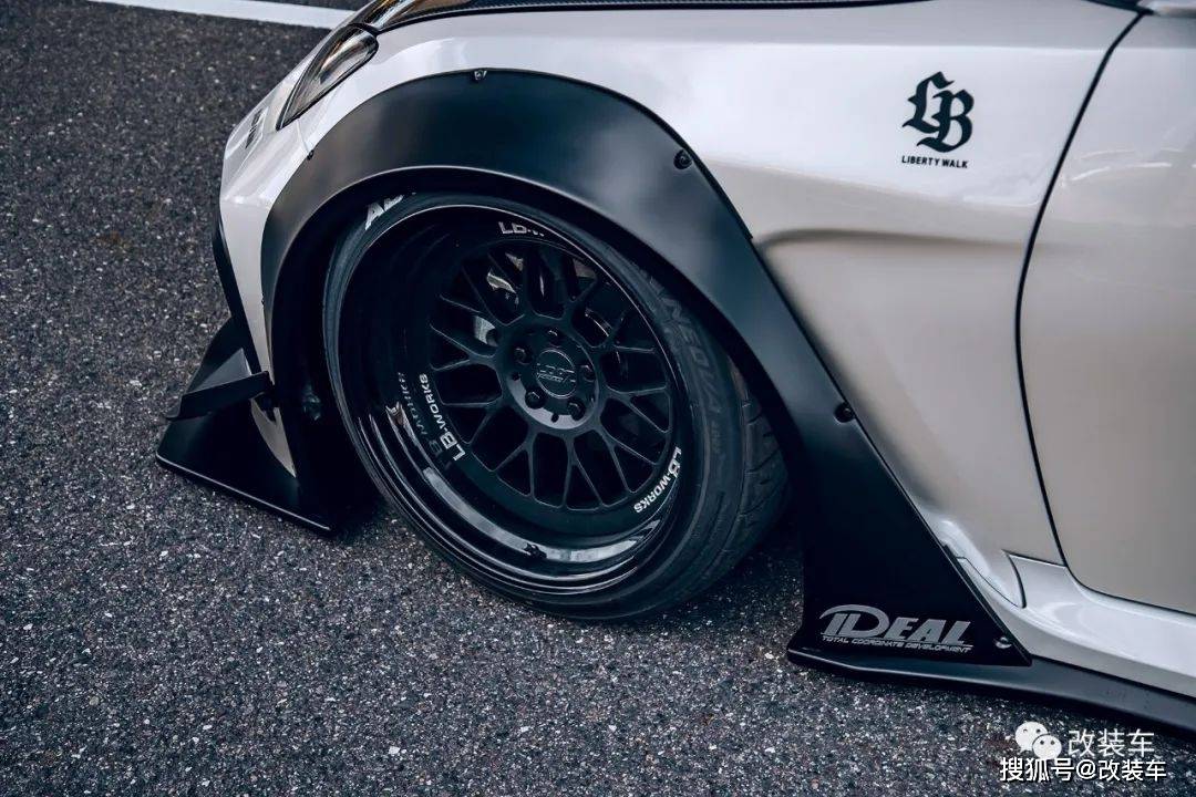LIBERTY WALK推出丰田GR86宽体套件，跟火箭兔相比谁更好看？_搜狐汽车_搜狐网