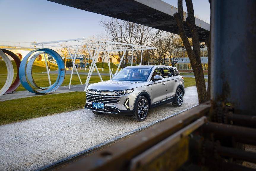 手握18万 非得买旗舰，顶配奔腾T99和丐版传祺GS8该怎么选？_搜狐汽车_搜狐网