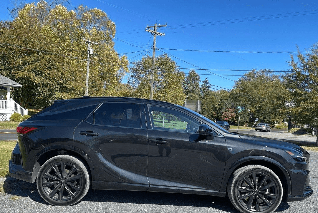 黑色涂装很霸气，全新雷克萨斯RX，多种动力可选，以进口方式引入_搜狐汽车_搜狐网