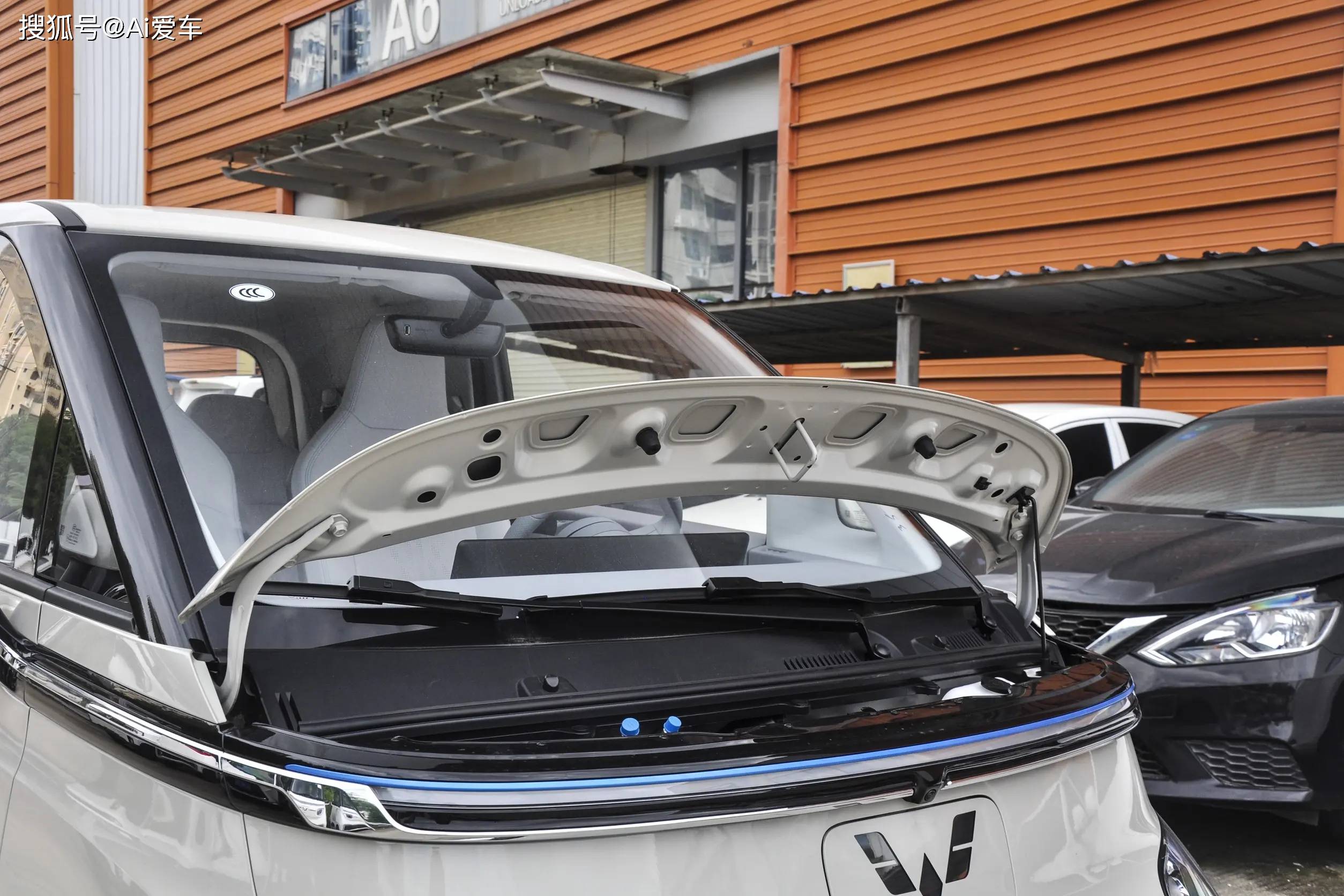 宏光MINIEV进阶版！续航提升300KM配快充，2/4座可选，Air ev晴空_搜狐汽车_搜狐网