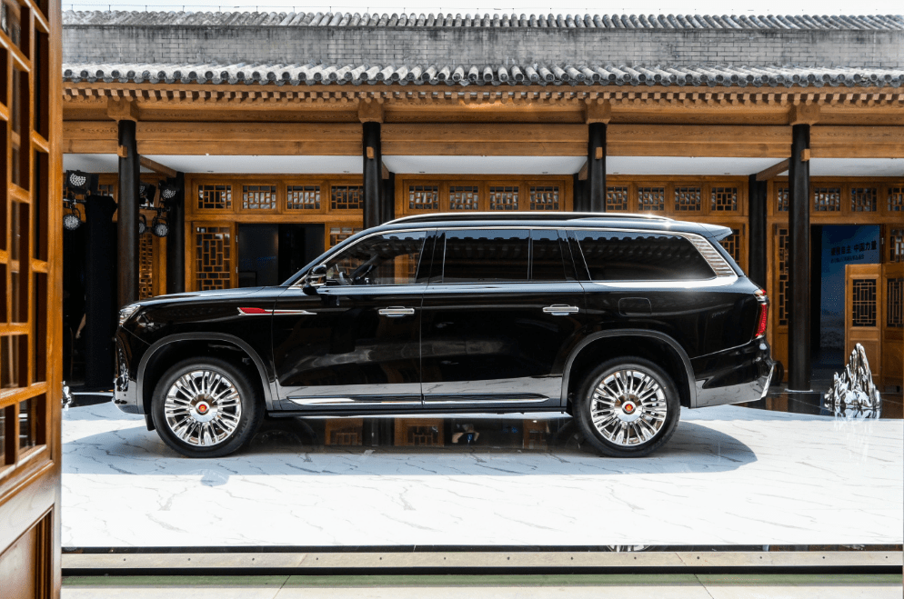 起售价136.58万元，搭4.0T V8发动机，红旗LS7有多“壕”_搜狐汽车_搜狐网