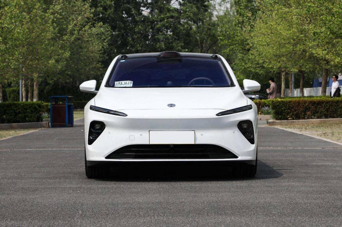 解读蔚来ET7，3.8秒破百，还有675km续航，选它还是宝马5系？_搜狐汽车_搜狐网