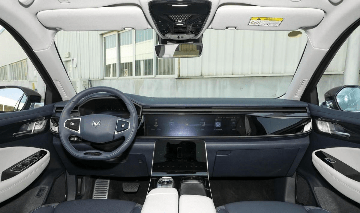 30多万预算买电车！选顶配极狐阿尔法T，还是加6万上丐版蔚来ES6_搜狐汽车_搜狐网