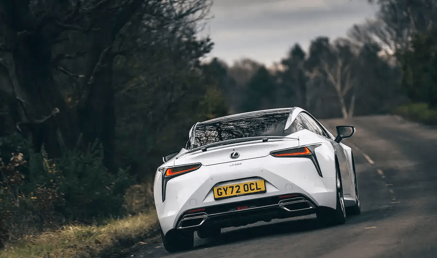 优雅时尚但性能并非强项，2023款雷克萨斯LC500实拍图发布_搜狐汽车_搜狐网