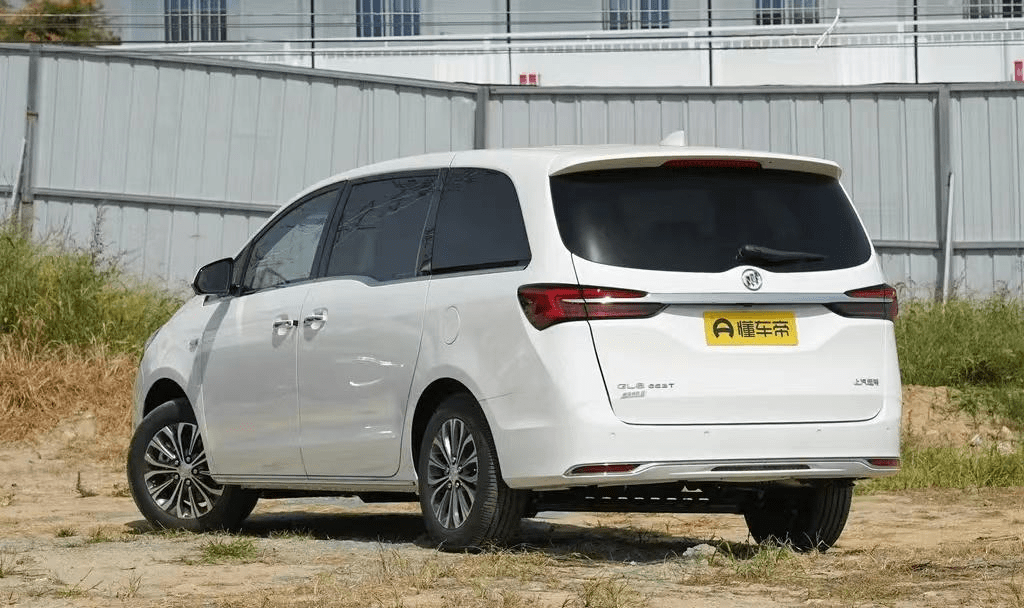 售价25.89万元，别克GL8陆上公务舱新车型上市，增360度全景影像_搜狐汽车_搜狐网