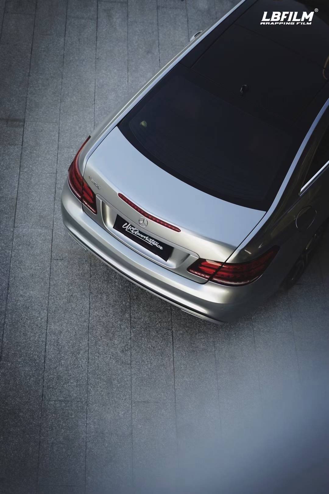 奔驰E260-LB改色膜GT银，极致内敛_搜狐汽车_搜狐网