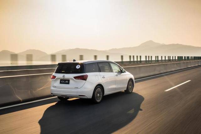 买混动丨1.3T L3发动机+48V轻混系统，别克GL6值得入手吗？_搜狐汽车_搜狐网