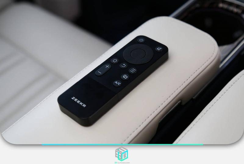 极氪009:造型争议大/CLTC续航超700km_搜狐汽车_搜狐网