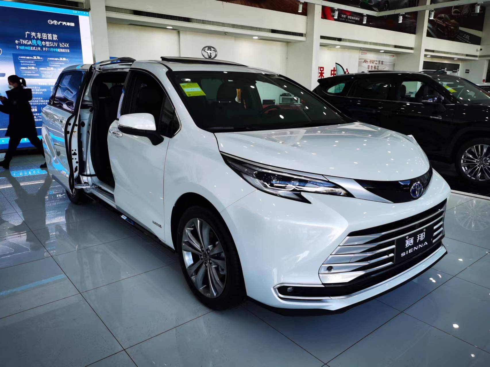 30万级别家庭MPV的王者对决，赛那 Vs GL8谁胜出？_搜狐汽车_搜狐网