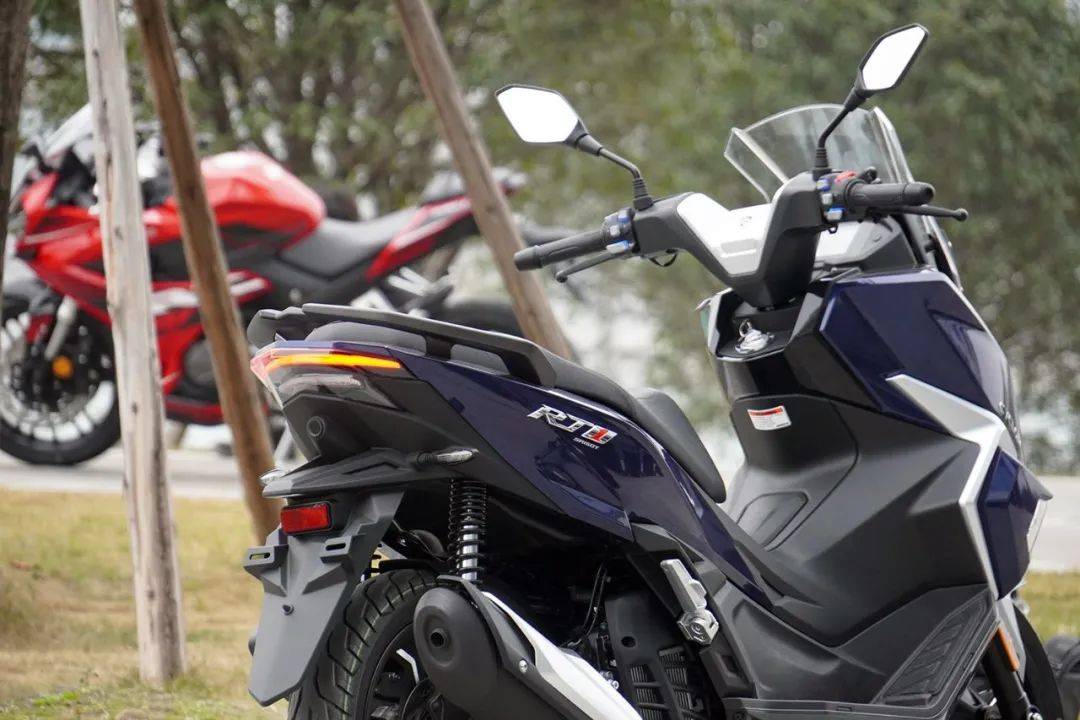 配置全能，调教得当，可后发制人：赛科龙RT1试驾初体验_搜狐汽车_搜狐网