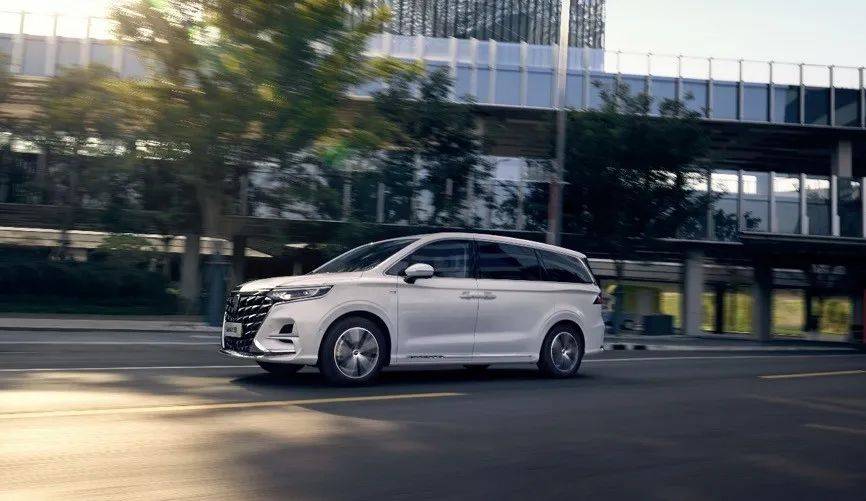 7X24小时幸福方程式 上汽荣威全新荣威RX9及2023款iMAX_搜狐汽车_搜狐网