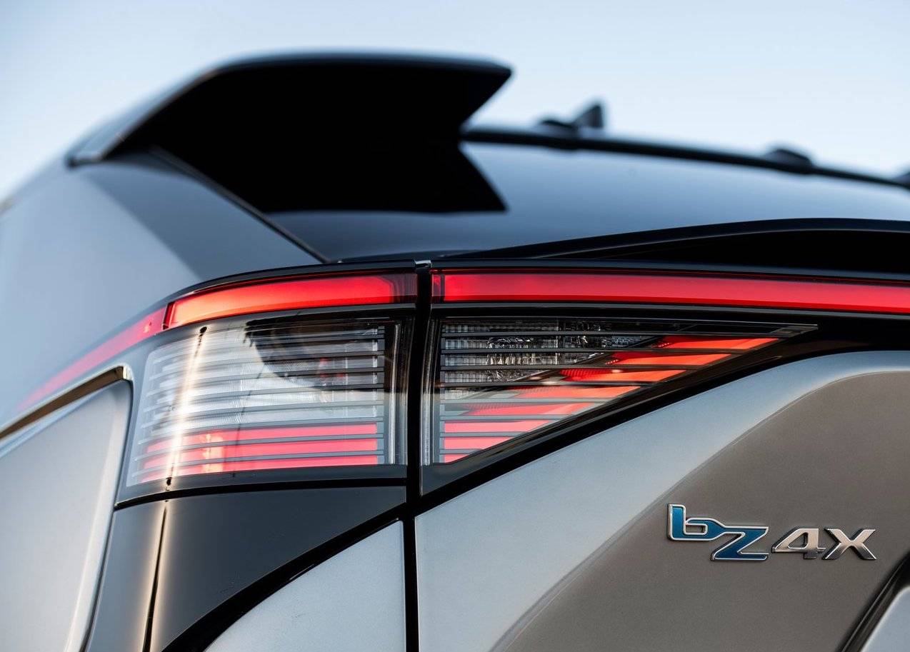 头铁的丰田，打骨折的新能源，bZ3到底值不值？_搜狐汽车_搜狐网