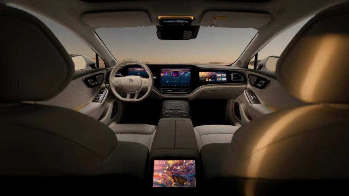 从座舱看F7，越级表现太舒适了_搜狐汽车_搜狐网