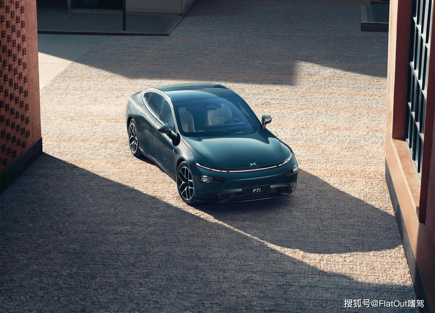 全新小鹏P7i售24.99万元起！超160项升级 到底划不划算？_搜狐汽车_搜狐网