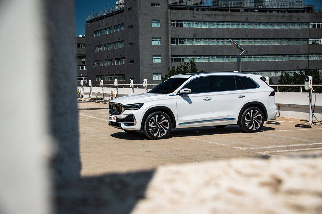 售16.82万元 吉利星越L新增8AT两驱旗舰型_搜狐汽车_搜狐网