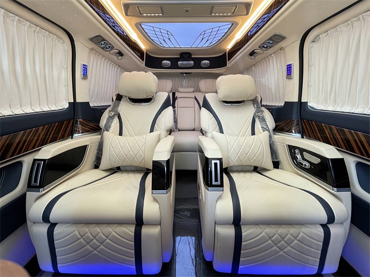 奔驰V260豪华商务车高顶设计展厅现车_搜狐汽车_搜狐网