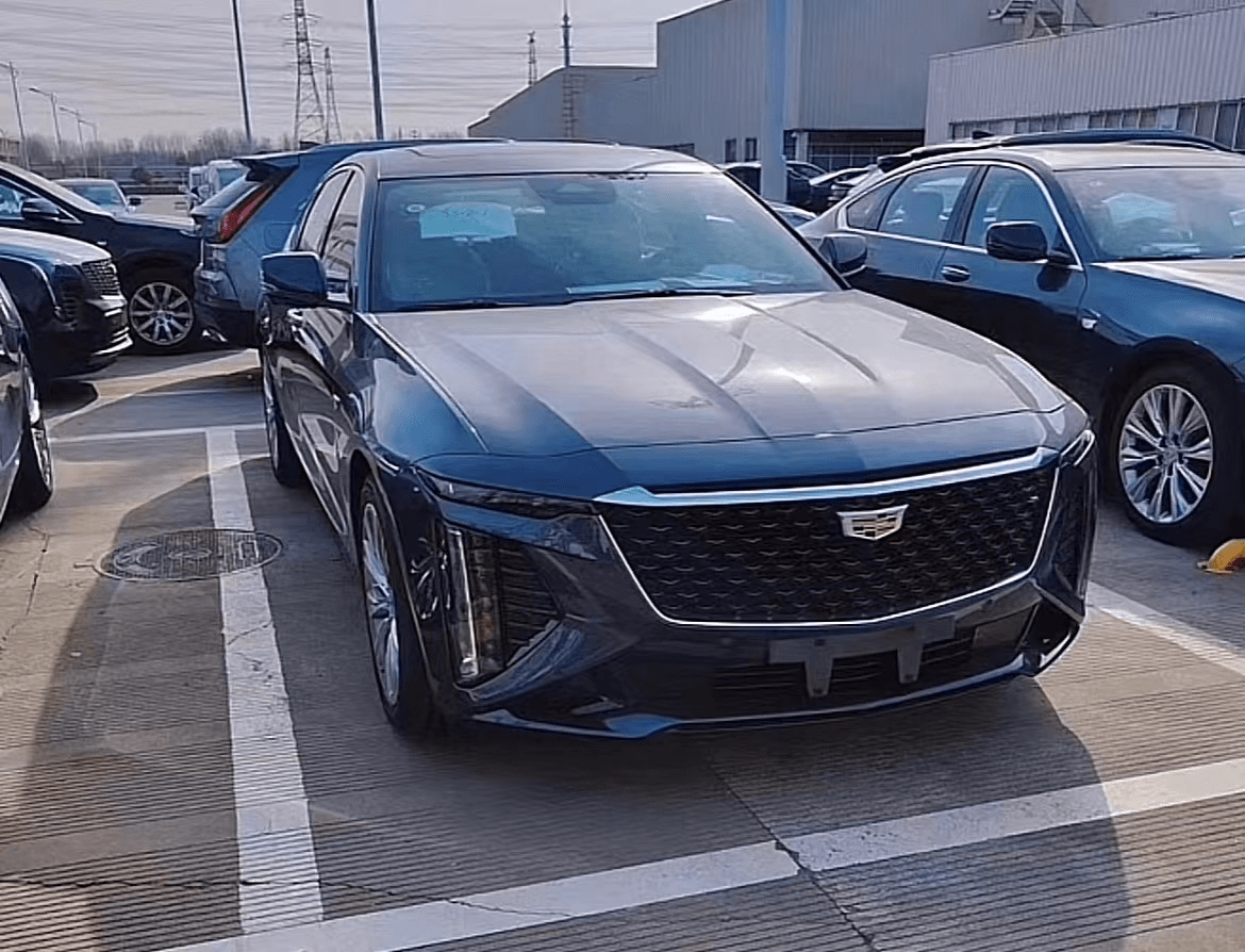 新一代凯迪拉克CT6现身，换前脸更霸气，配双联屏，还看“56E”?_搜狐汽车_搜狐网