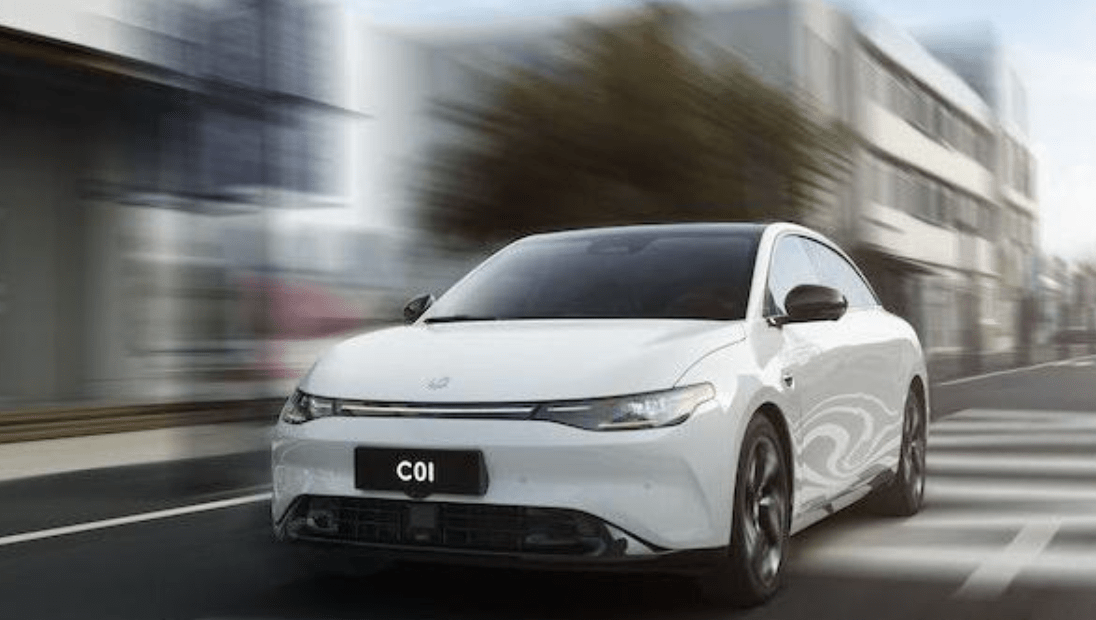 零跑C01是真牛还是“唬人”？和长安深蓝SL03一对比就明白了！_搜狐汽车_搜狐网