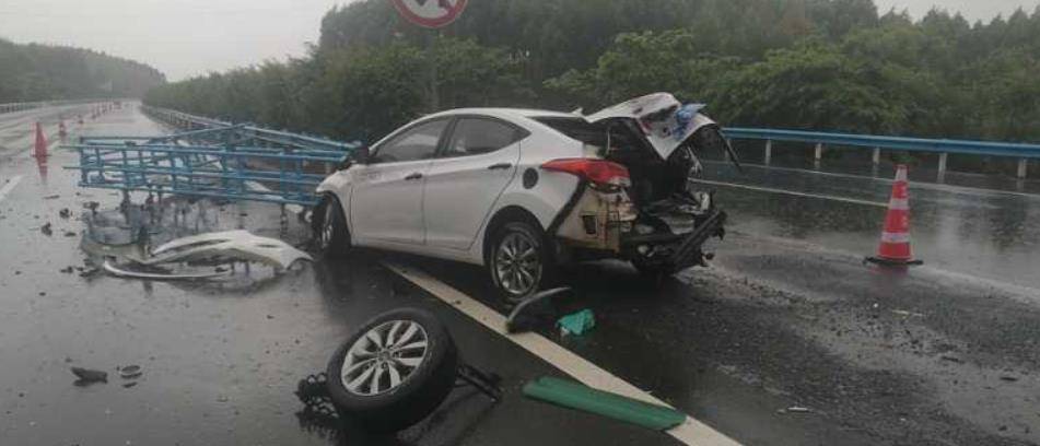 跑高速时，车速超过135kmh要扣3分？一文给你说明白_搜狐汽车_搜狐网