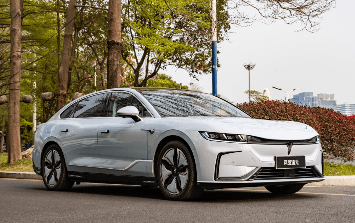 C级豪车“新宠”，岚图追光配置丰富，才32.29万起，还看啥ET7_搜狐汽车_搜狐网