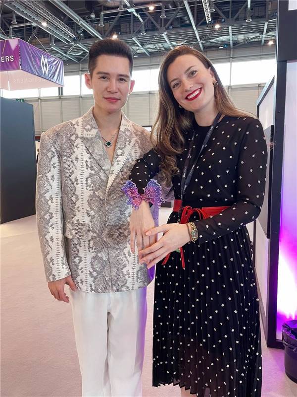 紫晨(Wallis Hong) 华人珠宝艺术家运用中国文化闪耀世界舞台_蝴蝶_Oro_工艺美术