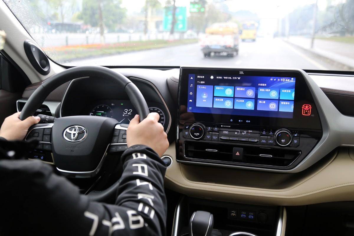 试驾全新第四代汉兰达380T，除了动力与空间，智能科技一样惹人爱_搜狐汽车_搜狐网