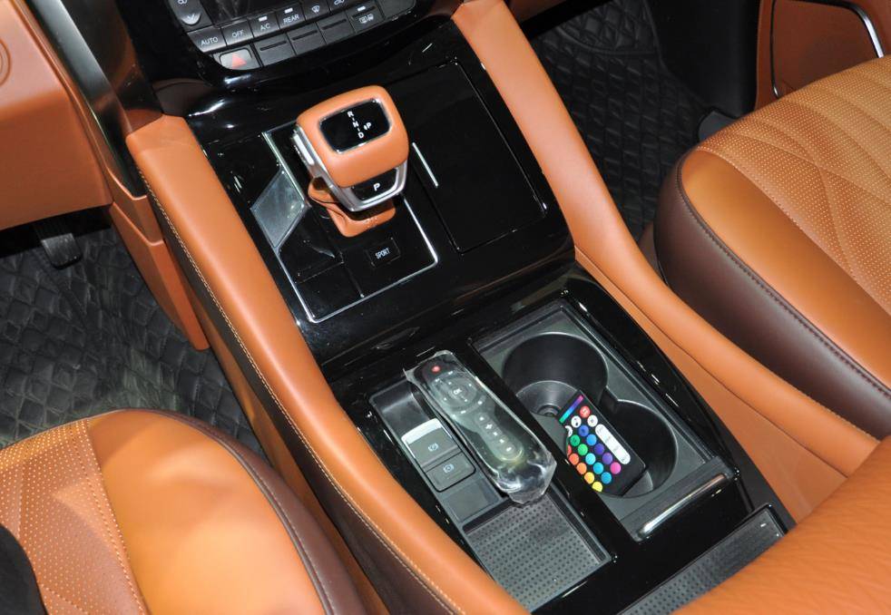 东风风行M7大师版，2.0T+8AT，长5米1多，网友：可惜外观欣赏不来_搜狐汽车_搜狐网