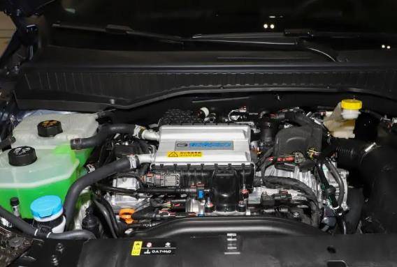 传祺GS3·影速外观机甲风、内饰配备互联屏，1.5T+177马力_搜狐汽车_搜狐网