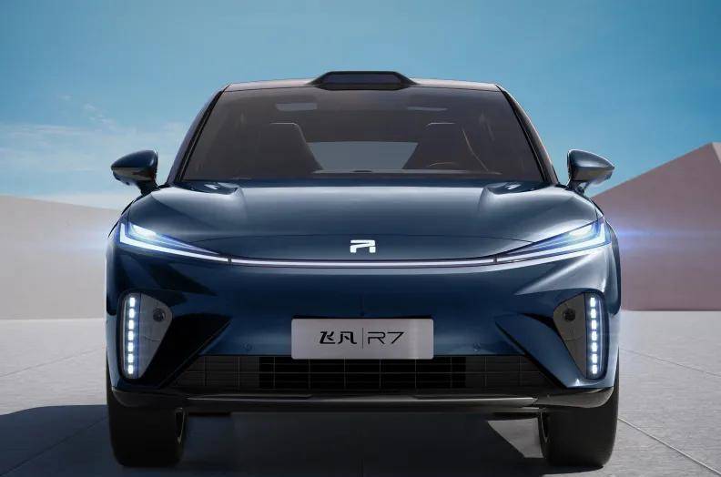 中大型豪华纯电SUV飞凡R7，最快3.8秒破百，长4米9，新豪华 新智享_搜狐汽车_搜狐网