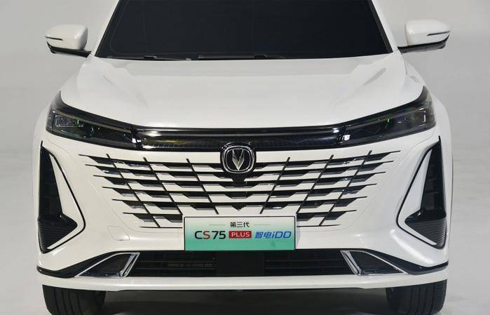好像比宋PLUS好看？实拍长安CS75 PLUS iDD_搜狐汽车_搜狐网