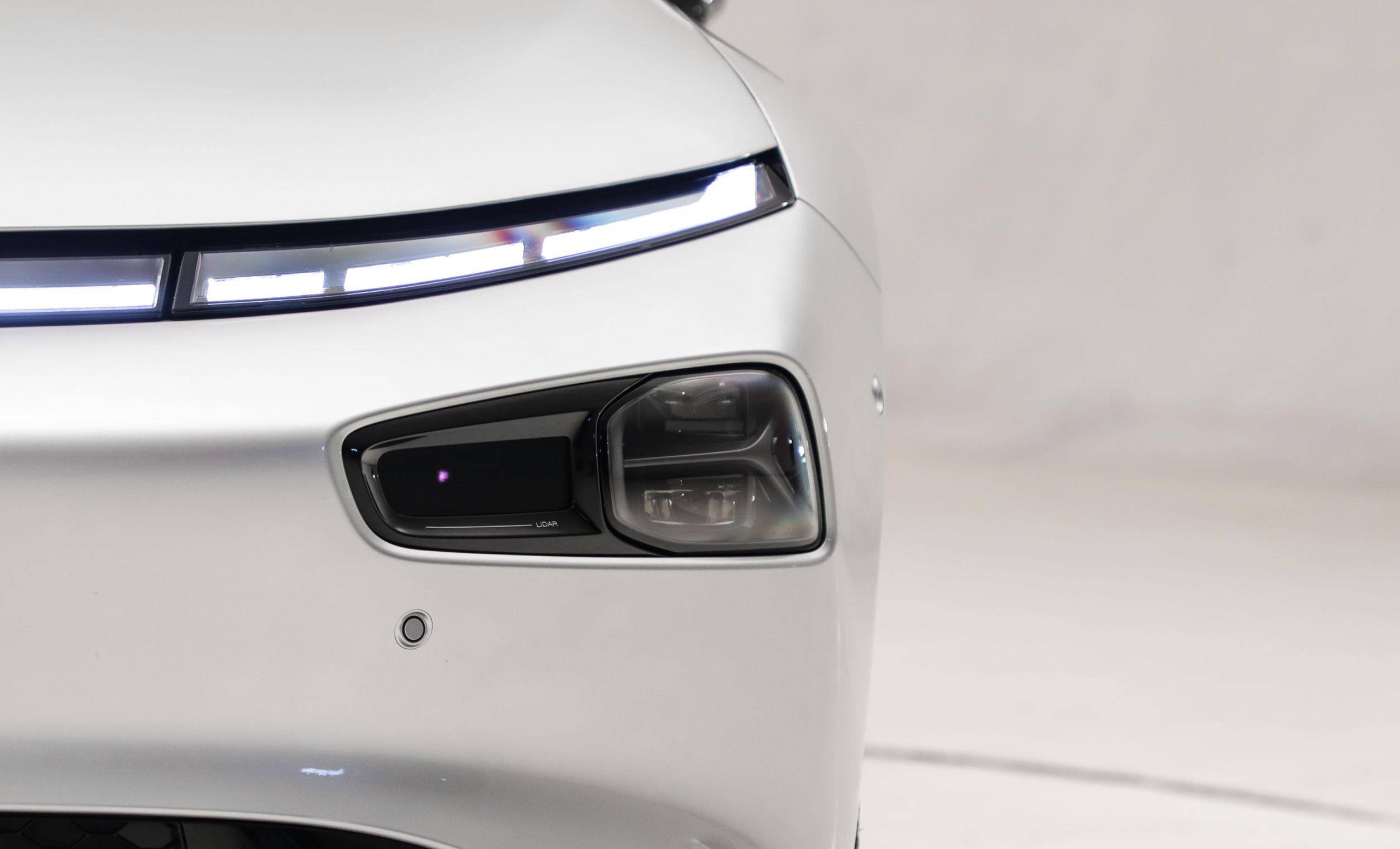 售价24.99万元起，小鹏P7i正式上市，最高续航702公里_搜狐汽车_搜狐网