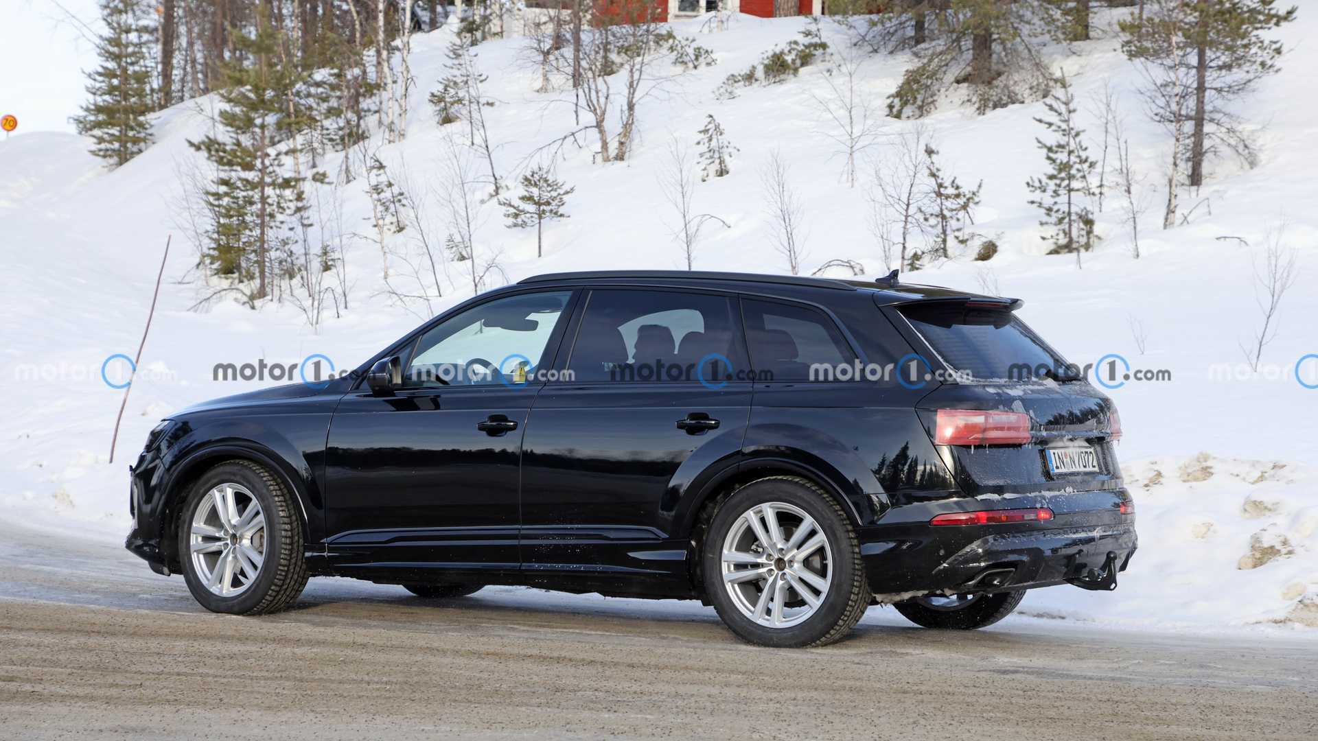 车身矮，外观不霸气，奥迪Q7改款路试谍照，和宝马X5比选谁？_搜狐汽车_搜狐网