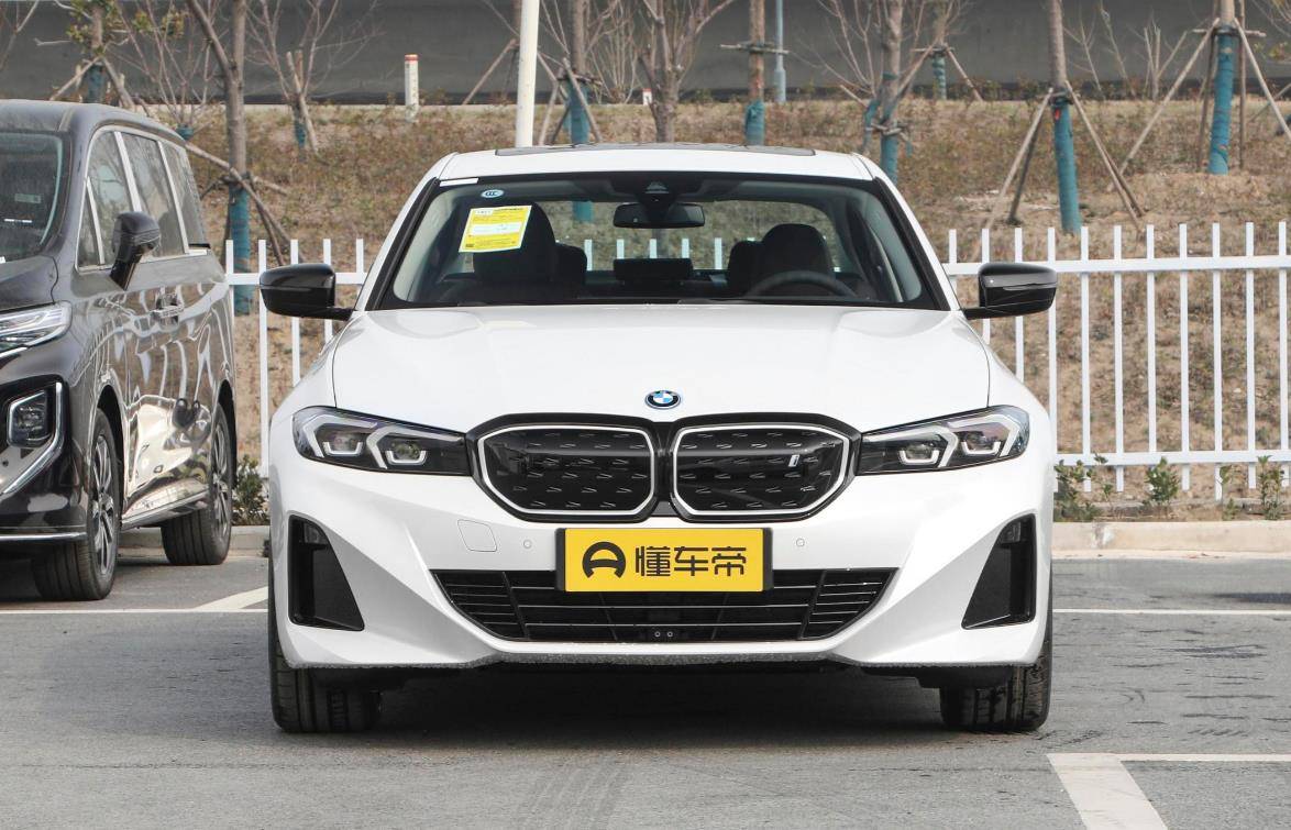 两款豪华中型车PK：凯迪拉克CT5遇上宝马i3，造型动感，选谁好？_搜狐汽车_搜狐网