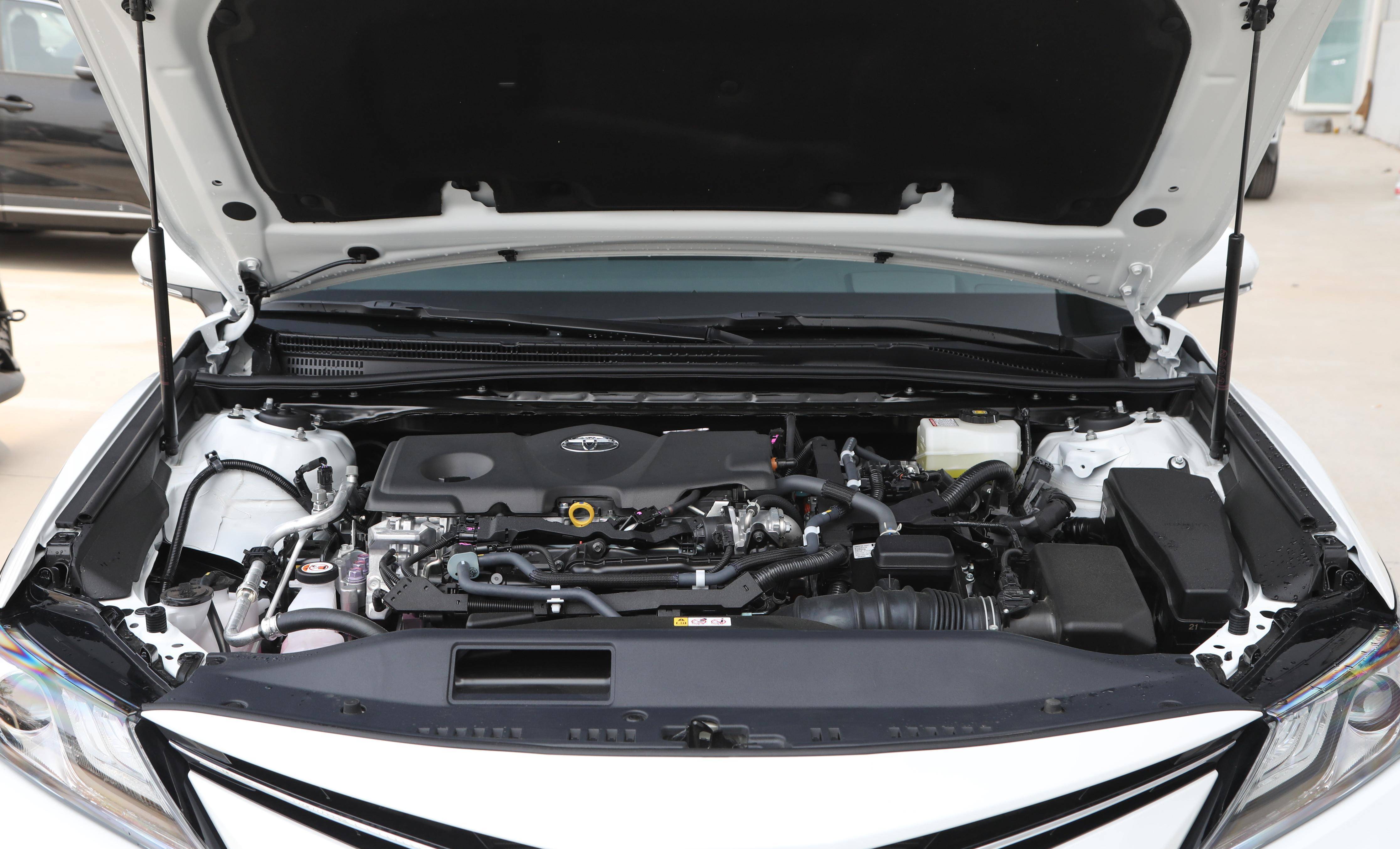 2023款凯美瑞上市，搭载2.5L+E-CVT无级变速箱，雅阁慌不慌？_搜狐汽车_搜狐网