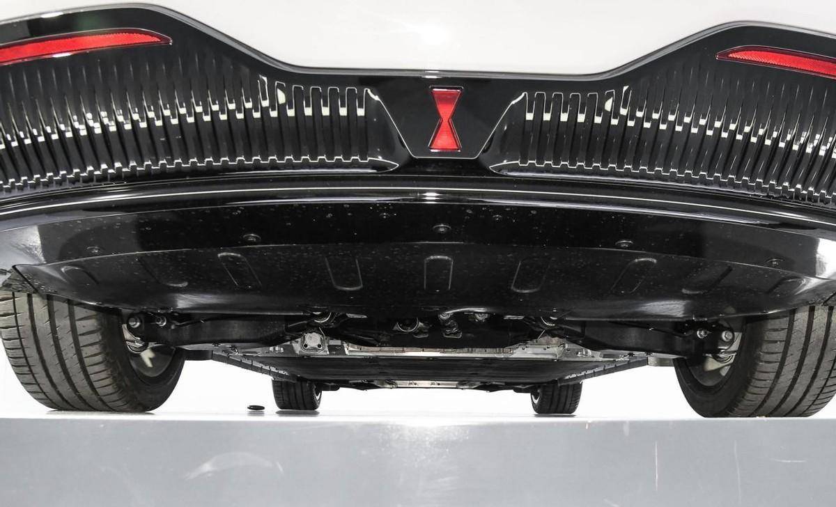 飞凡F7新款推出，666km超长纯电续航，时尚外观，很适合年轻人！_搜狐汽车_搜狐网