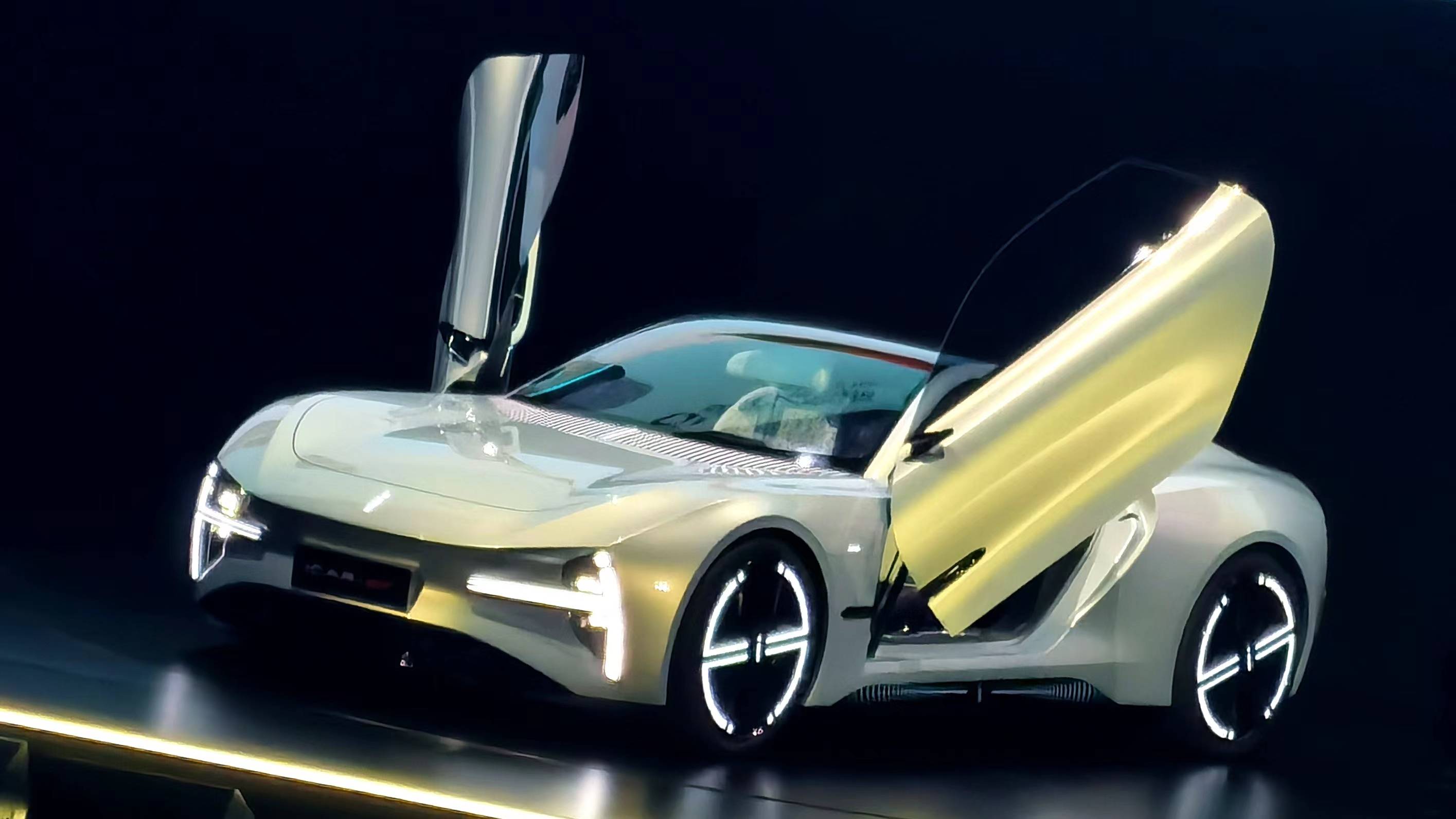 见过iPhone、iPad、iWatch，了解一下“iCAR”?_搜狐汽车_搜狐网