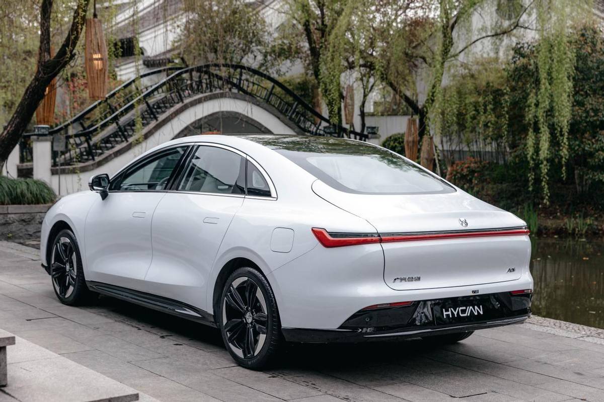 两台同级纯电轿跑，深蓝SL03与合创A06该如何选？_搜狐汽车_搜狐网