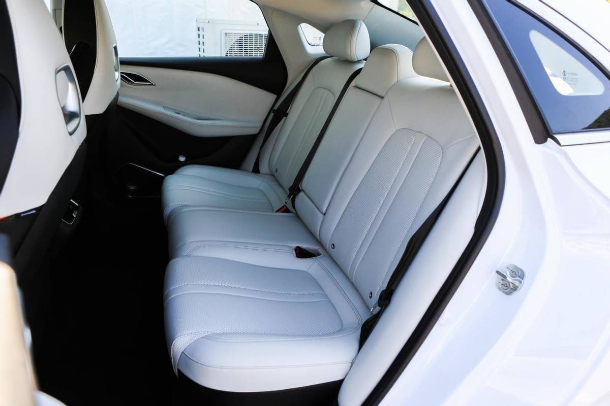 两台同级纯电轿跑，深蓝SL03与合创A06该如何选？_搜狐汽车_搜狐网