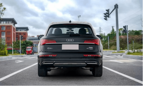 中型SUV的“对比”！你会选奥迪Q5L还是宝马X3？_搜狐汽车_搜狐网