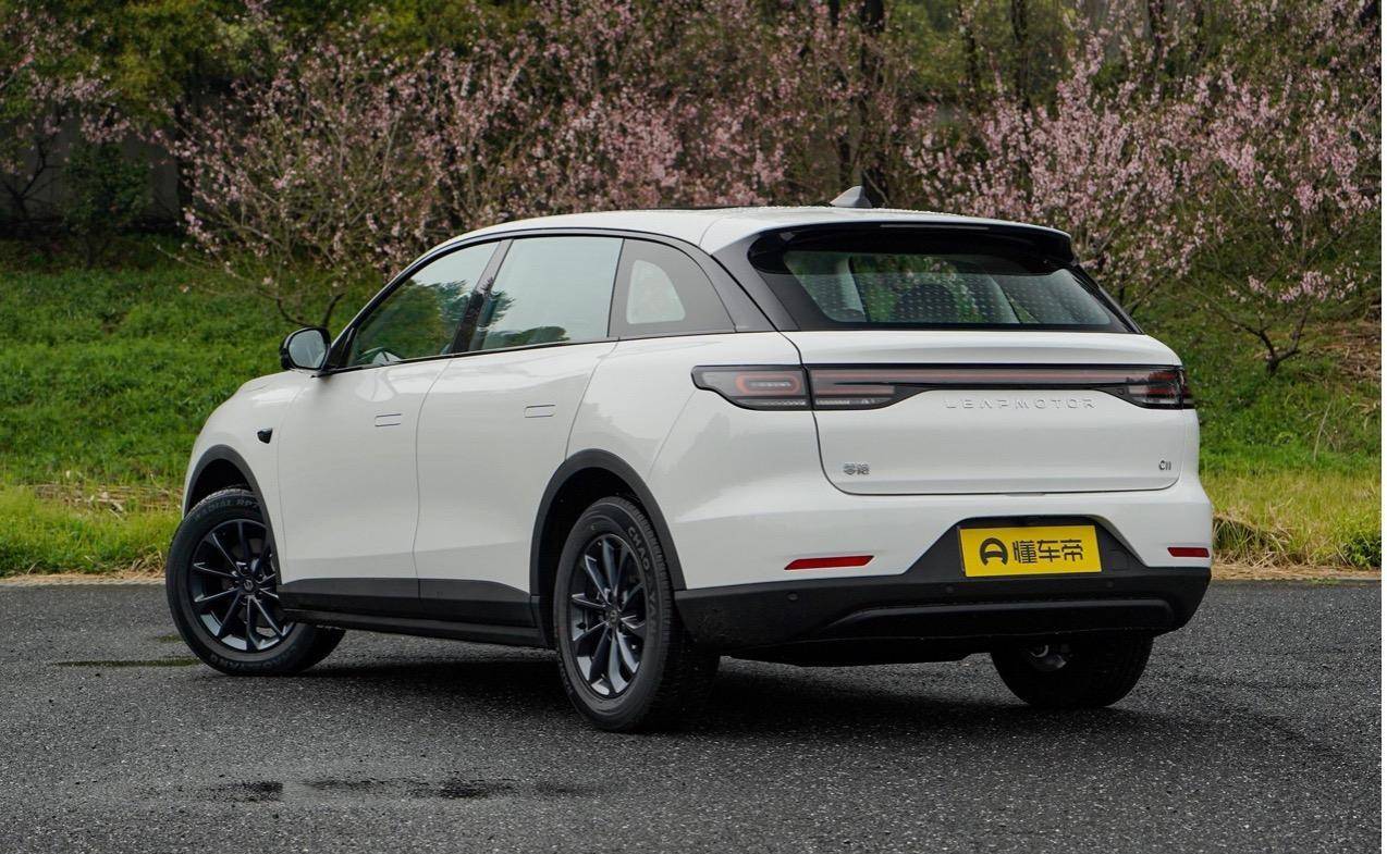 零跑C11 PK宋PLUS EV：豪华与智能竟可兼得？_搜狐汽车_搜狐网