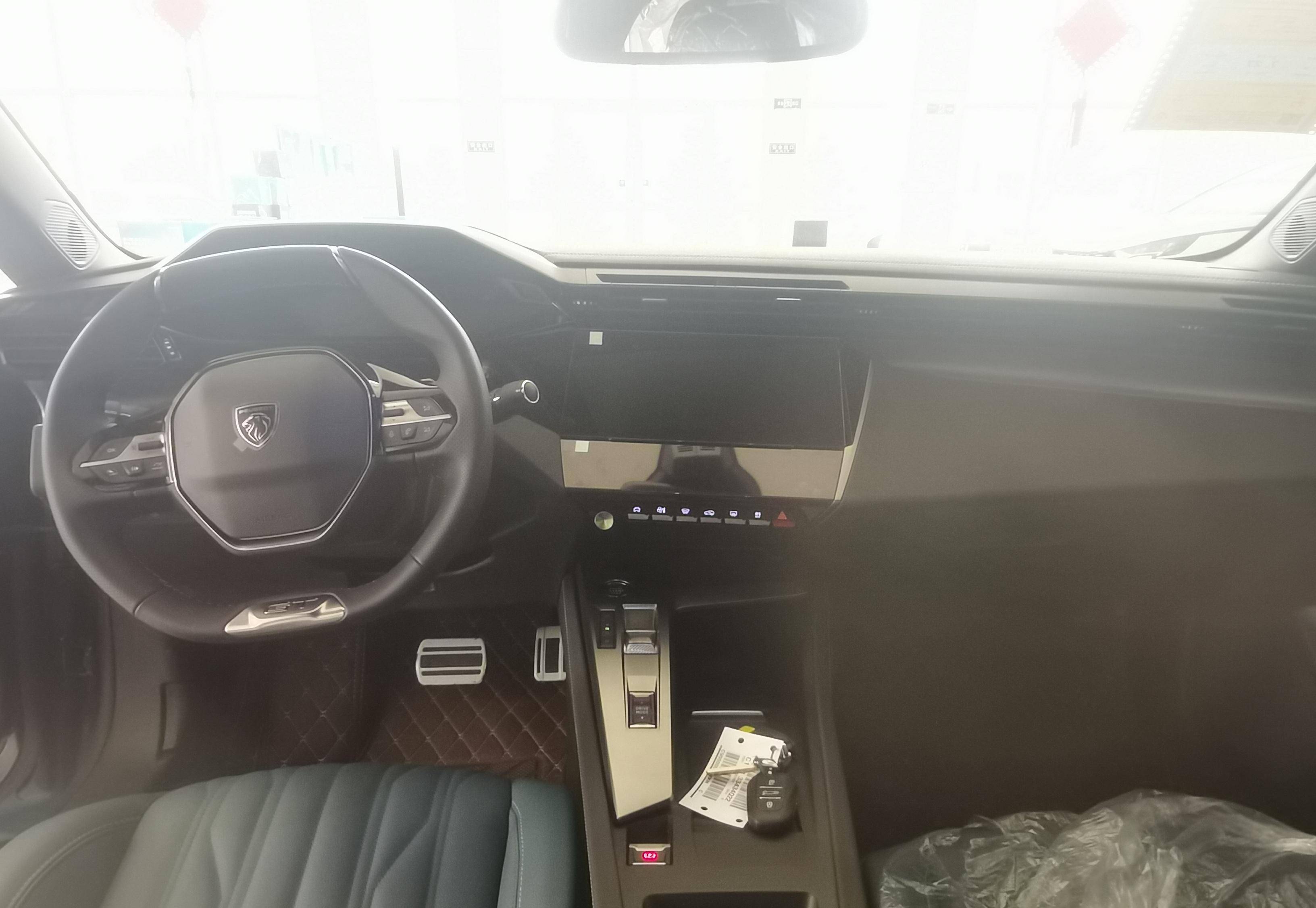 设计与实用兼顾，轴距2787mm，深度体验标致408X_搜狐汽车_搜狐网