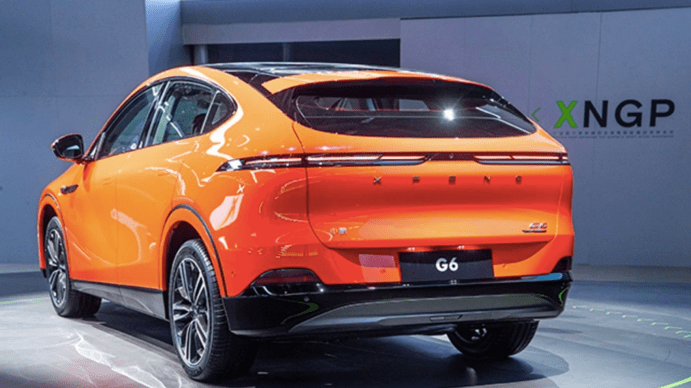 小鹏觉醒了！配XNGP和800V高压SiC平台，叫板Model Y，实拍G6_搜狐汽车_搜狐网