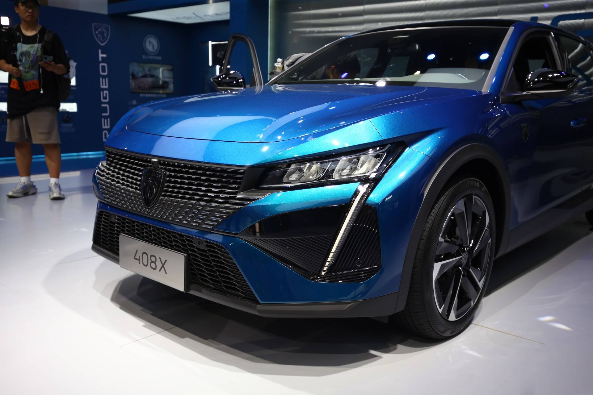 法系网红中型车上市！售价14.57万起 全系1.6T+爱信8AT！_搜狐汽车_搜狐网